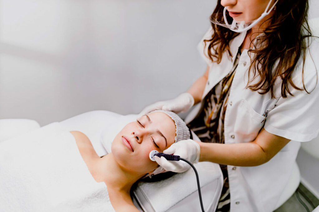 Soin Radiofréquence Visage Neolift, Institut à Aix-en-Pce | C Subtil