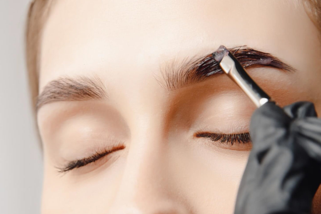 Teinture Sourcils Permanent : Intensifiez votre Regard l C Subtil
